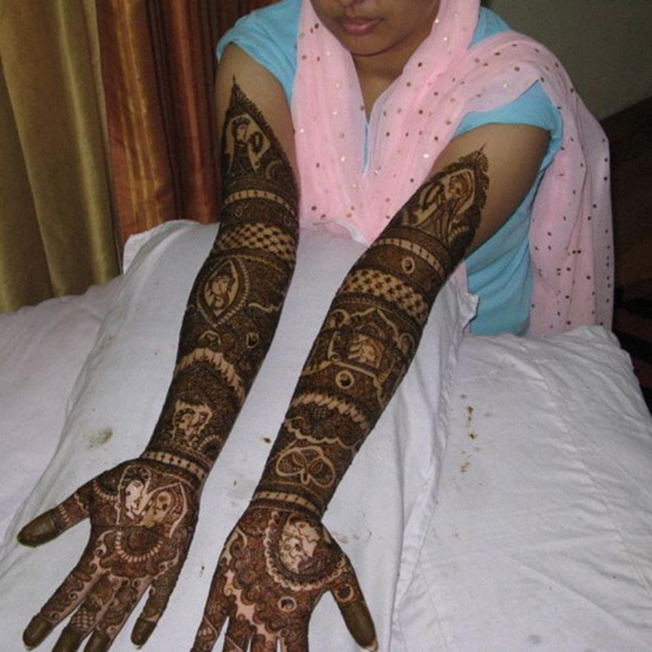 AK Sharma Mehndi Art, Bridal Mehndi Artist in Delhi | WeddingZ